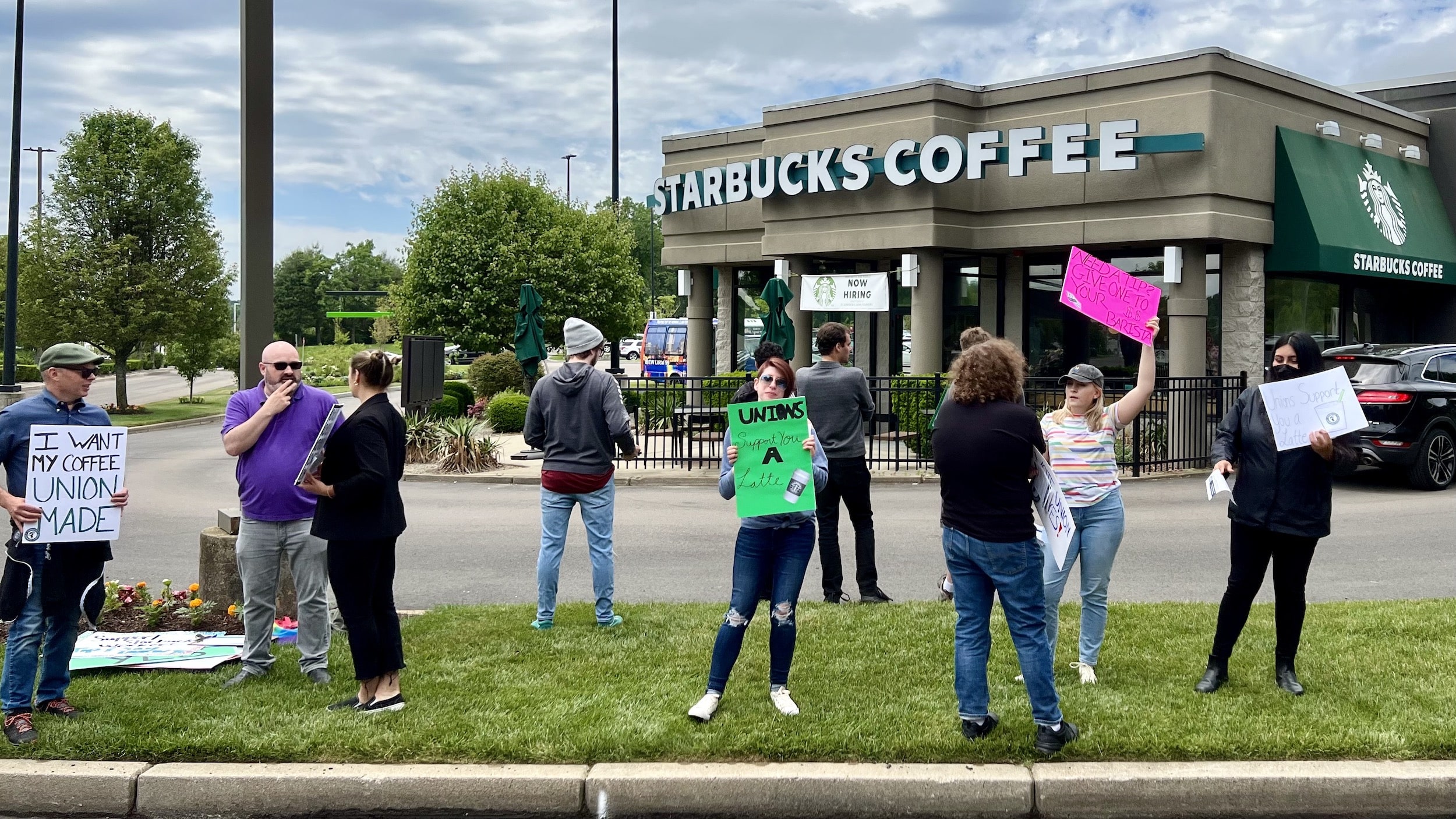 Rhode Island Labor Movement Supports Unionizing Starbucks Workers at ...