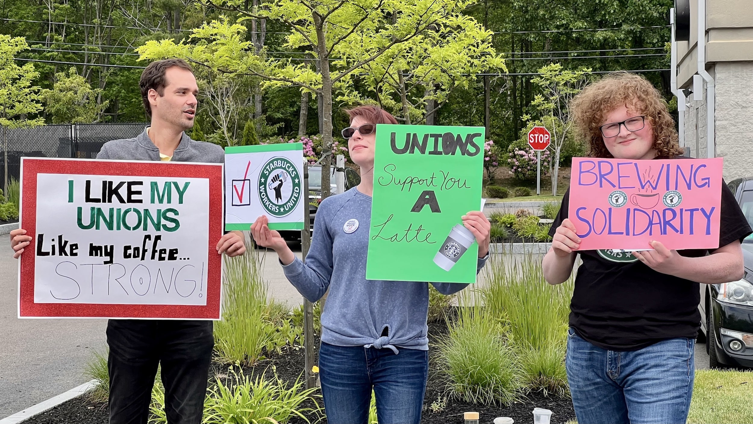 Rhode Island Labor Movement Supports Unionizing Starbucks Workers at ...